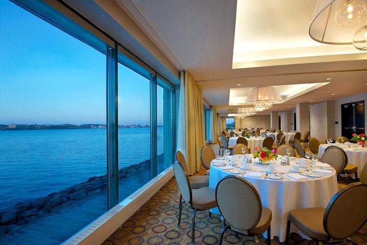 Halifax Marriott Harbourfront Hotel Halifax | Bookonline.com