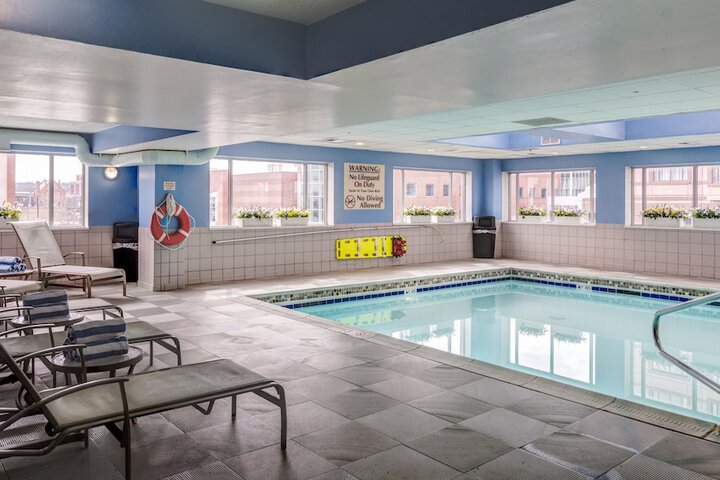 Embassy Suites by Hilton Cincinnati RiverCenter Covington | Bookonline.com