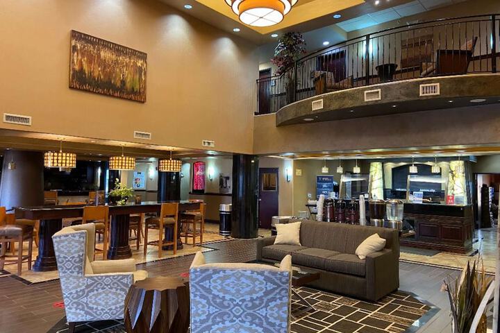 Best Western Plus KC Speedway Inn & Suites Kansas City | Bookonline.com
