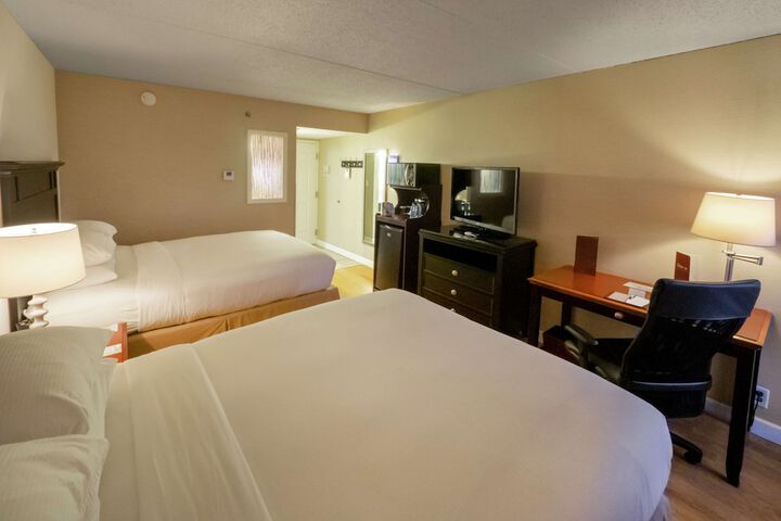 DoubleTree by Hilton Hotel Buffalo Amherst Amherst | Bookonline.com