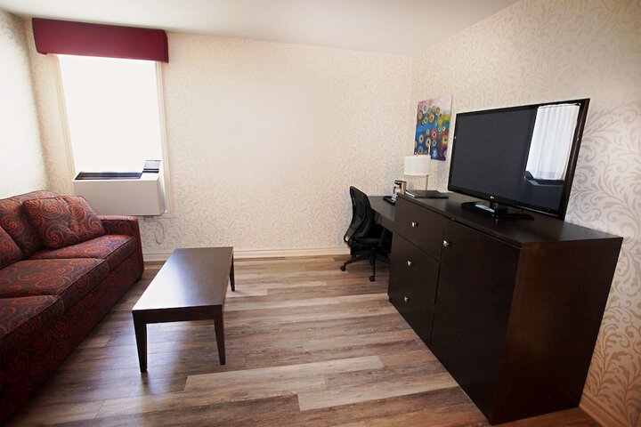 Best Western Plus Montreal Downtown Hotel Europa Montreal | Bookonline.com