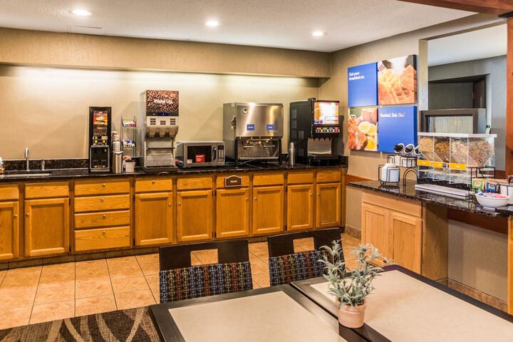 Comfort Inn West Duluth | Bookonline.com