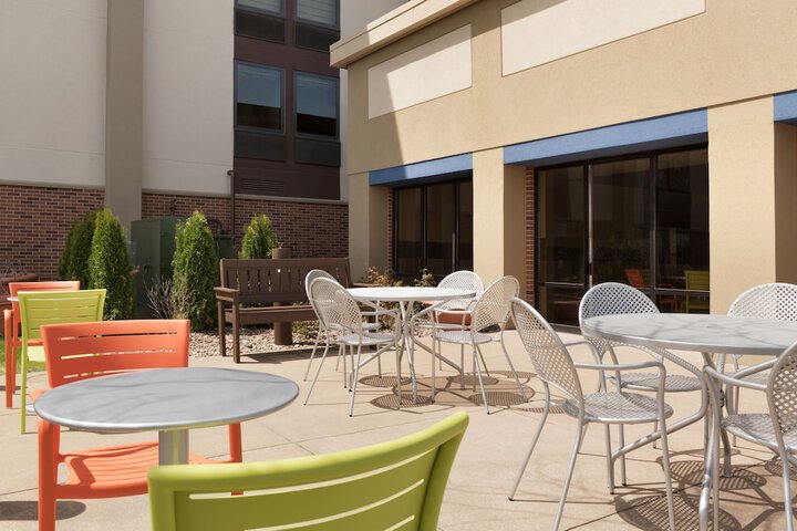 Hampton Inn Appleton Fox River Mall Area Appleton | Bookonline.com