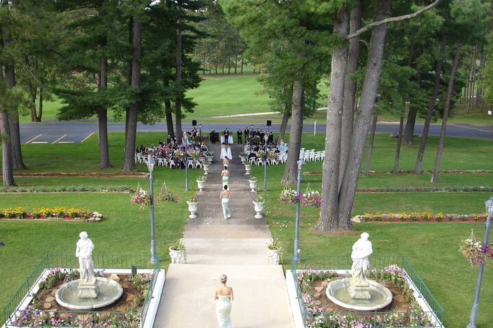 Four Seasons Island Resort Pembine | Bookonline.com