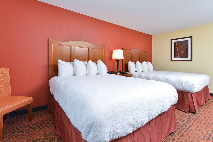 Hampton Inn Clinton IA Clinton | Bookonline.com
