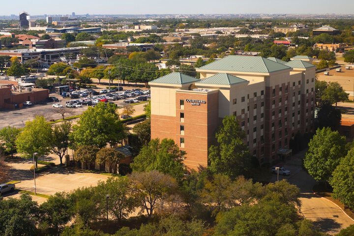 Courtyard by Marriott Dallas Addison / Quorum Drive Addison ...