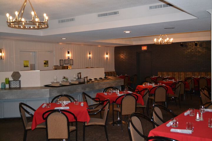 Ramada Plaza by Wyndham Calgary Downtown Calgary | Bookonline.com
