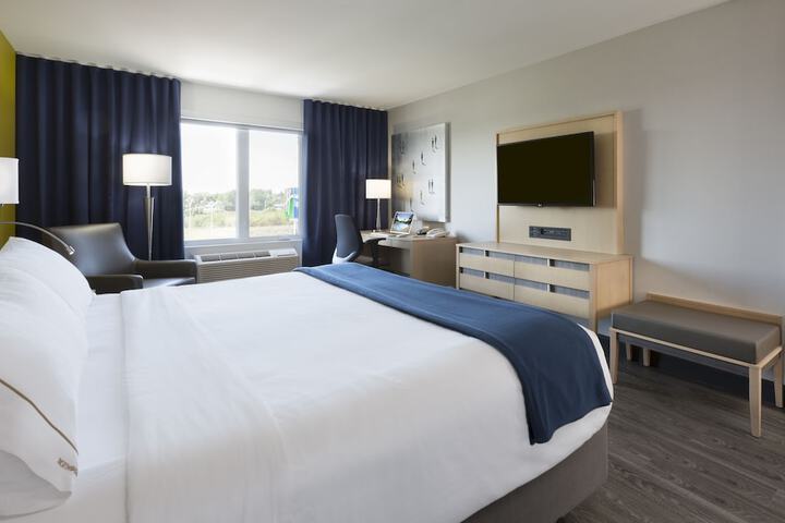 Holiday Inn Express Quebec City Sainte Foy an IHG Hotel Québec City ...