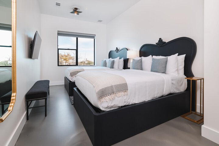 Colton House Hotel Austin | Bookonline.com