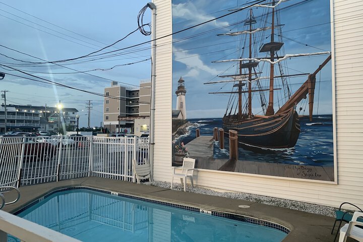 SHIPS Inn Hotel Hampton | Bookonline.com