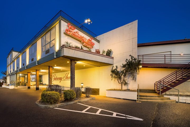 Gateway Inn Merrick | Bookonline.com