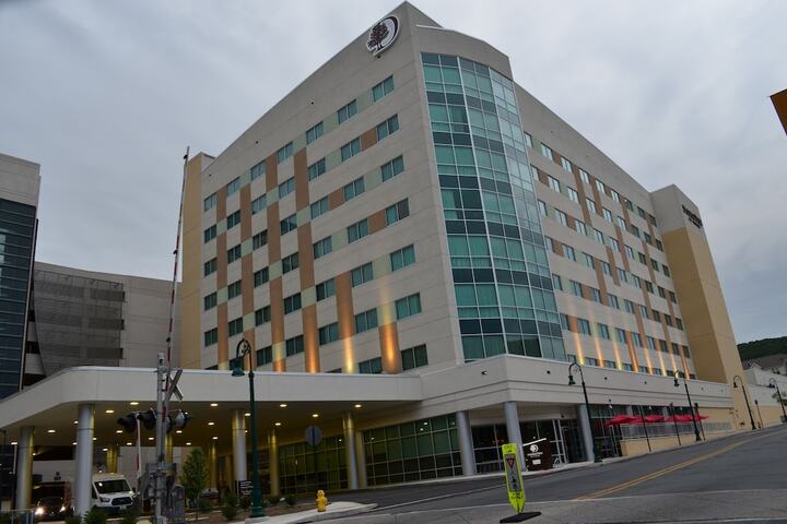 Doubletree by Hilton Reading Reading | Bookonline.com