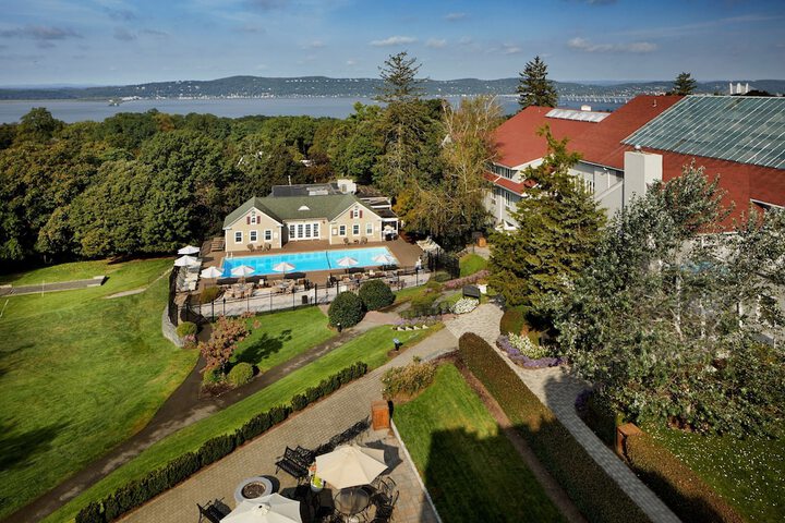 Tarrytown House Estate on the Hudson Tarrytown | Bookonline.com