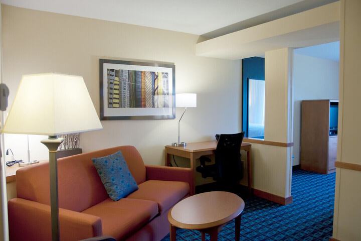 Fairfield Inn & Suites by Marriott Ames Ames | Bookonline.com