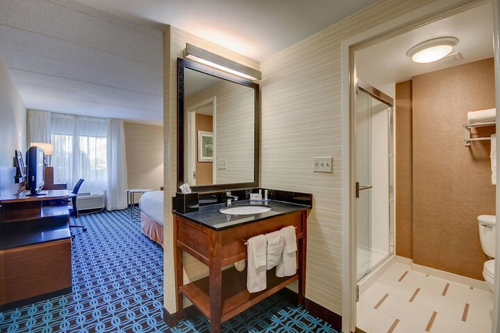 Fairfield Inn by Marriott Boston Woburn Burlington Woburn | Bookonline.com