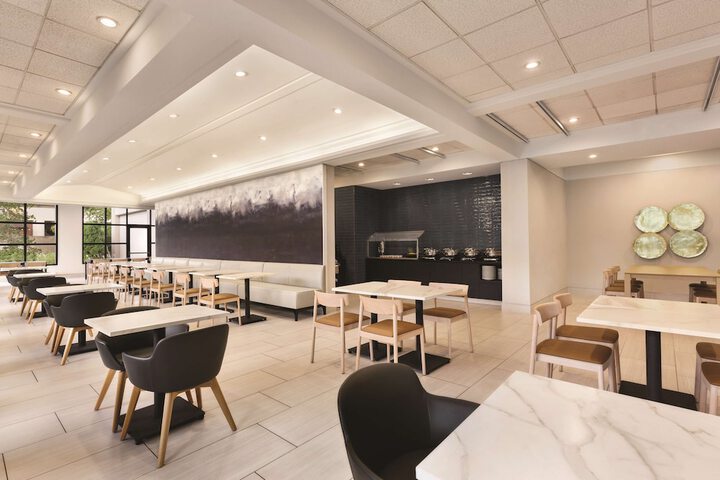 Radisson Hotel Seattle Airport SeaTac | Bookonline.com