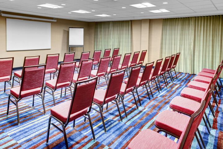 Fairfield Inn & Suites by Marriott Cape Cod Hyannis Hyannis ...