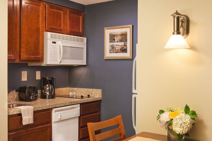 Residence Inn by Marriott Boston Harbor on Tudor Wharf Boston ...