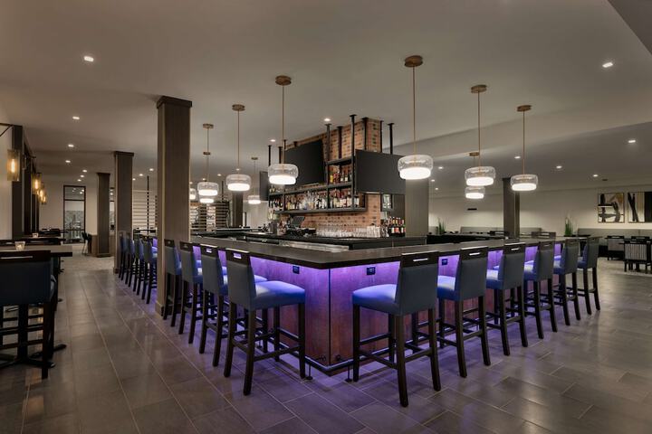 DoubleTree by Hilton Canton Downtown Canton | Bookonline.com