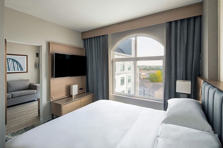 Sheraton Suites Columbus Worthington Columbus | Bookonline.com