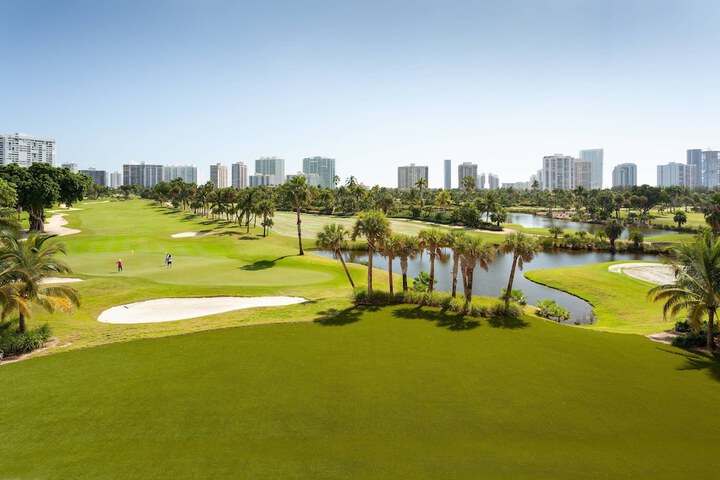 JW Marriott Turnberry Resort & Spa Aventura | Bookonline.com