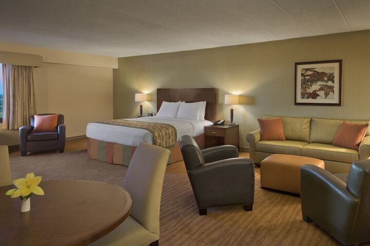 DoubleTree by Hilton Boston North Shore Danvers | Bookonline.com