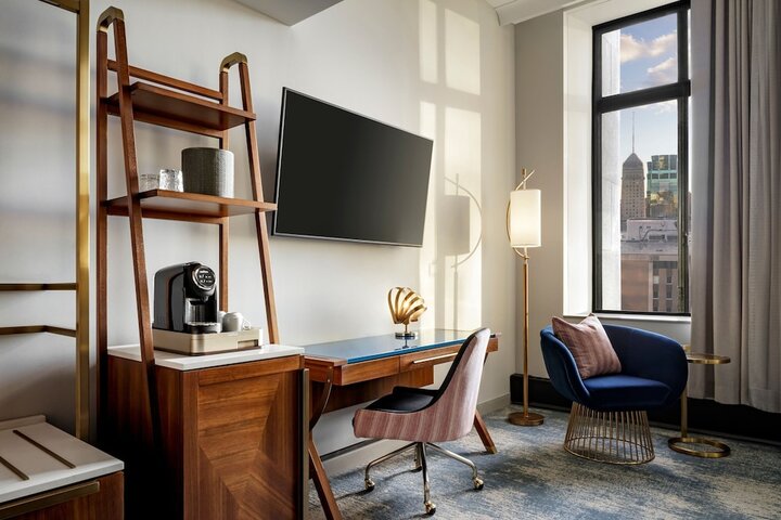 Rand Tower Hotel Minneapolis a Tribute Portfolio Hotel Minneapolis ...