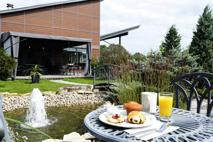 Le Fabreville Laval | Bookonline.com