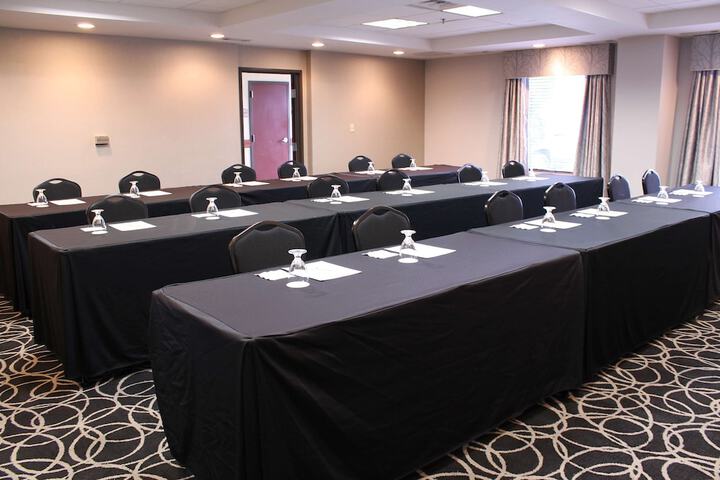 DoubleTree by Hilton Springdale Springdale | Bookonline.com
