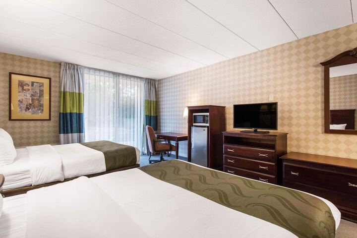 Quality Inn West Springfield West Springfield | Bookonline.com