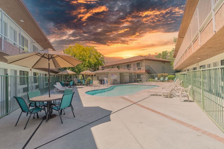 The Oakhurst Inn at Yosemite Oakhurst | Bookonline.com