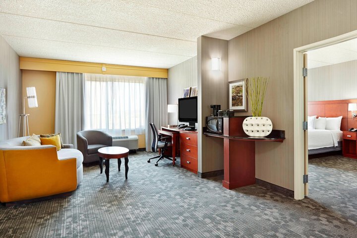 Courtyard by Marriott Phoenix North / Happy Valley Phoenix | Bookonline.com