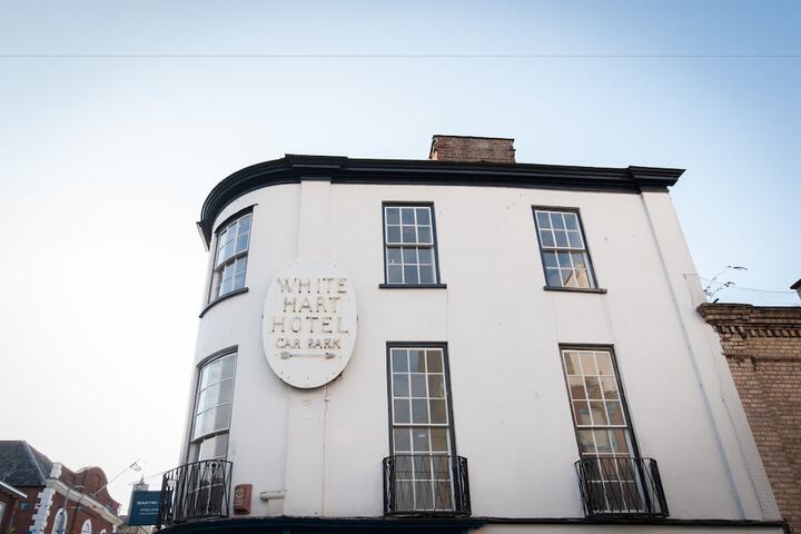 White Hart Exeter by Marstons Inns Exeter | Bookonline.com