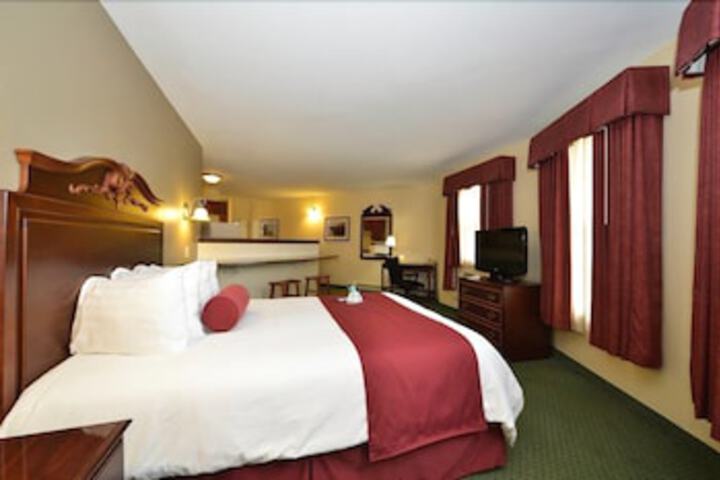 Best Western The Hotel Chequamegon Ashland | Bookonline.com