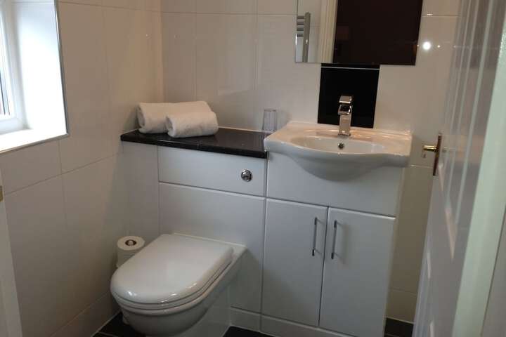 Ely House Hotel Wolverhampton | Bookonline.com