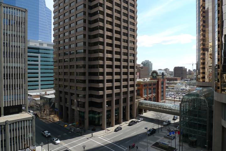 Ramada Plaza by Wyndham Calgary Downtown Calgary | Bookonline.com