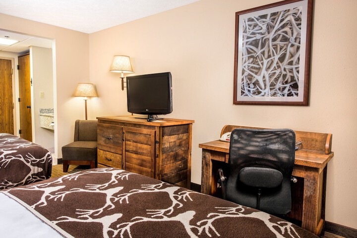Bass Pro Shops Anglers Lodge Springfield | Bookonline.com