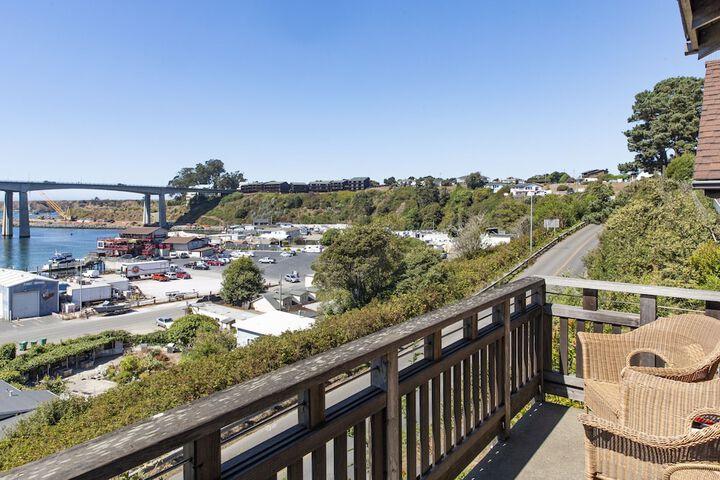 Noyo Harbor Inn Restaurant&Tavern Fort Bragg | Bookonline.com