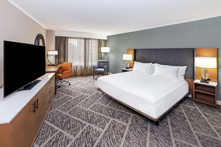 DoubleTree by Hilton Tulsa Warren Place Tulsa | Bookonline.com