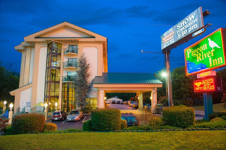 Pigeon River Inn Pigeon Forge | Bookonline.com