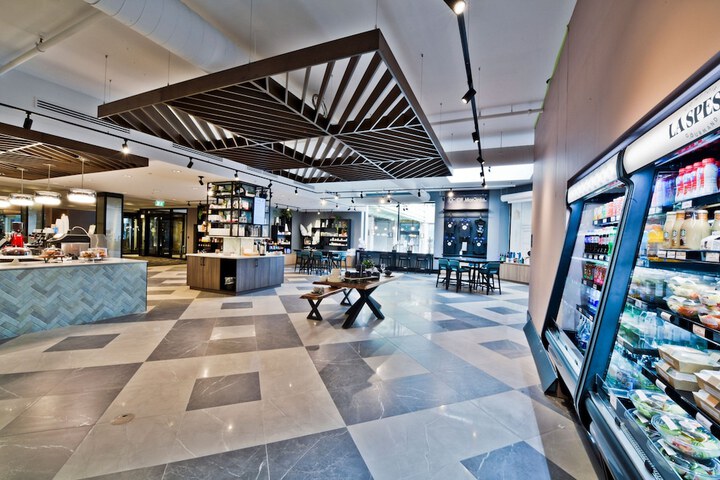 Sheraton Laval Hotel Laval | Bookonline.com