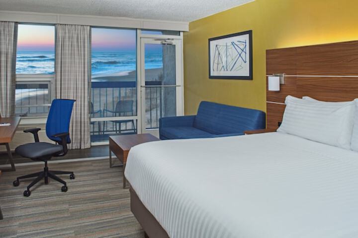Holiday Inn Express Nags Head Oceanfront an IHG Hotel Nags Head ...