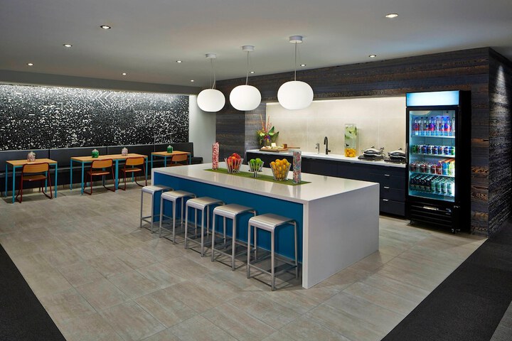 Aloft Seattle Redmond Redmond | Bookonline.com