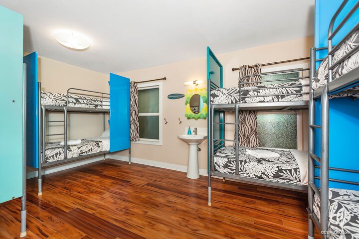 Samesun Ocean Beach Hostel San Diego | Bookonline.com