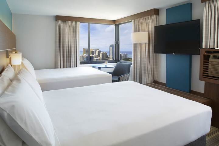Holiday Inn Express Waikiki an IHG Hotel Honolulu | Bookonline.com