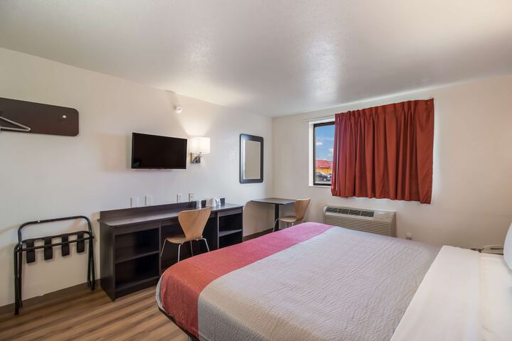 Motel 6 Fargo ND West Acres North Fargo Fargo | Bookonline.com