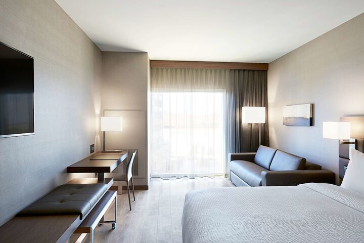 AC Hotel by Marriott Dallas Downtown Dallas | Bookonline.com