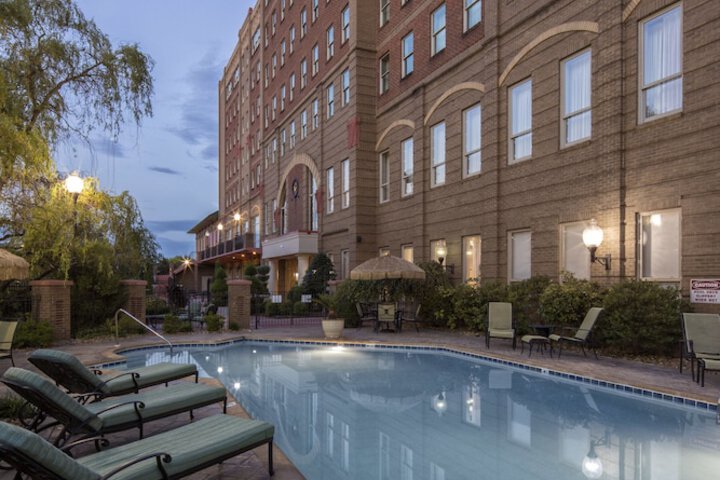 Carnegie Hotel & Spa Johnson City | Bookonline.com
