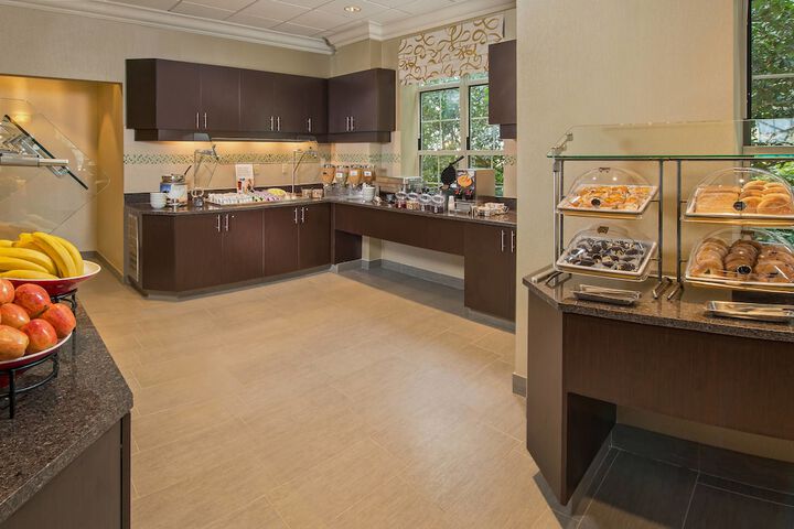 Residence Inn by Marriott Arlington at Rosslyn Arlington | Bookonline.com