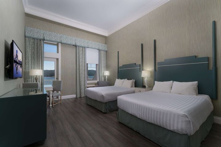 Prestige Oceanfront Resort WorldHotels Luxury Sooke | Bookonline.com